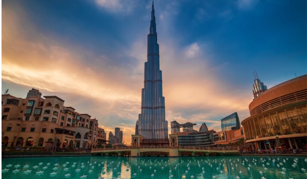How to Choose the Best Time to Visit the Burj Khalifa - Xplore With Us